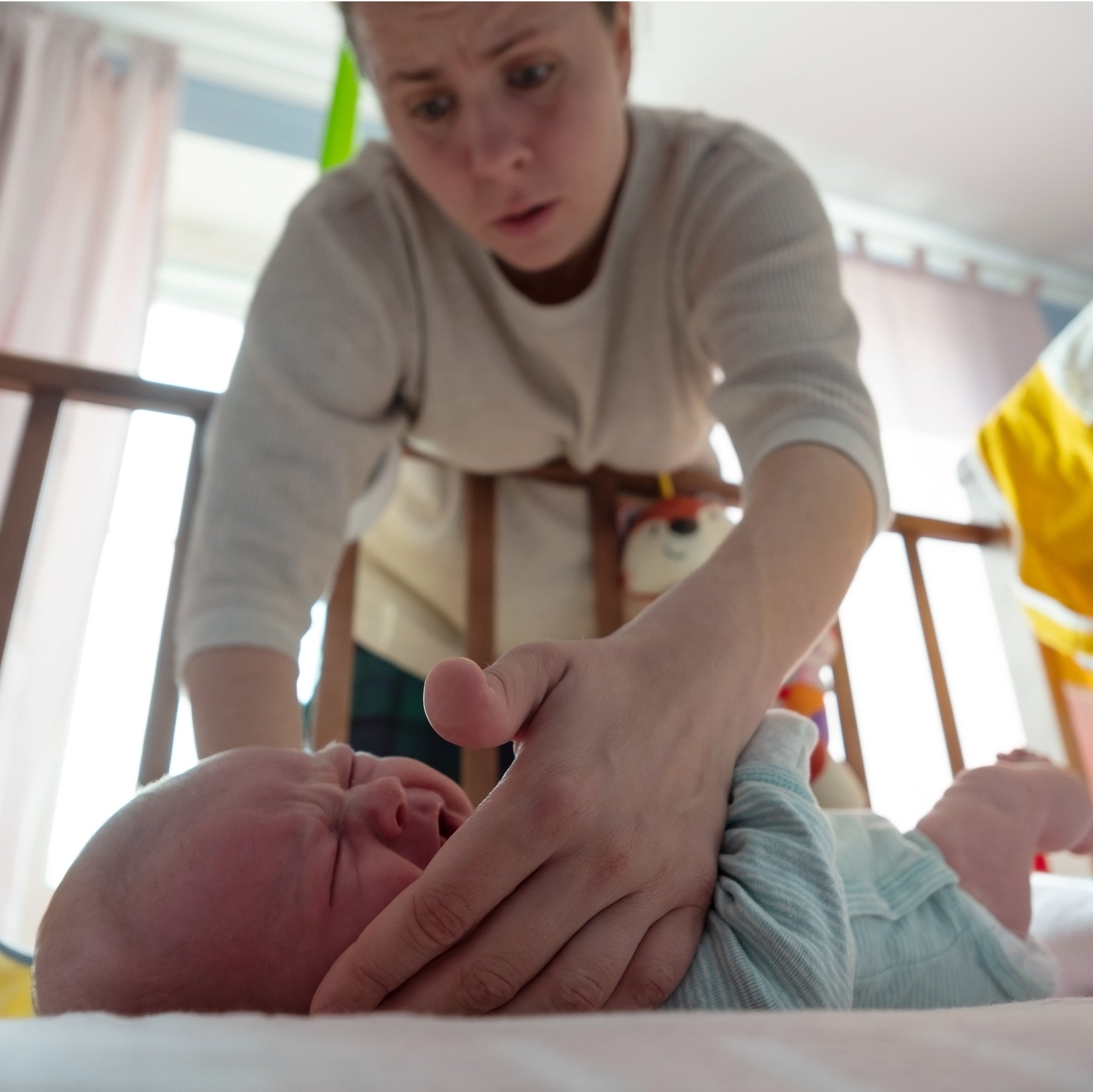 How To Calm Baby's Startle Reflex | Baby Loves Sleep - BABY LOVES SLEEP